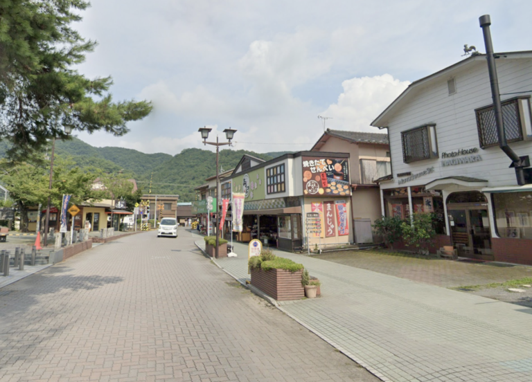 長瀞駅前に複合施設「UPDRAFT」が移転オープンしてる。 - 埼北つうしん『さいつう』